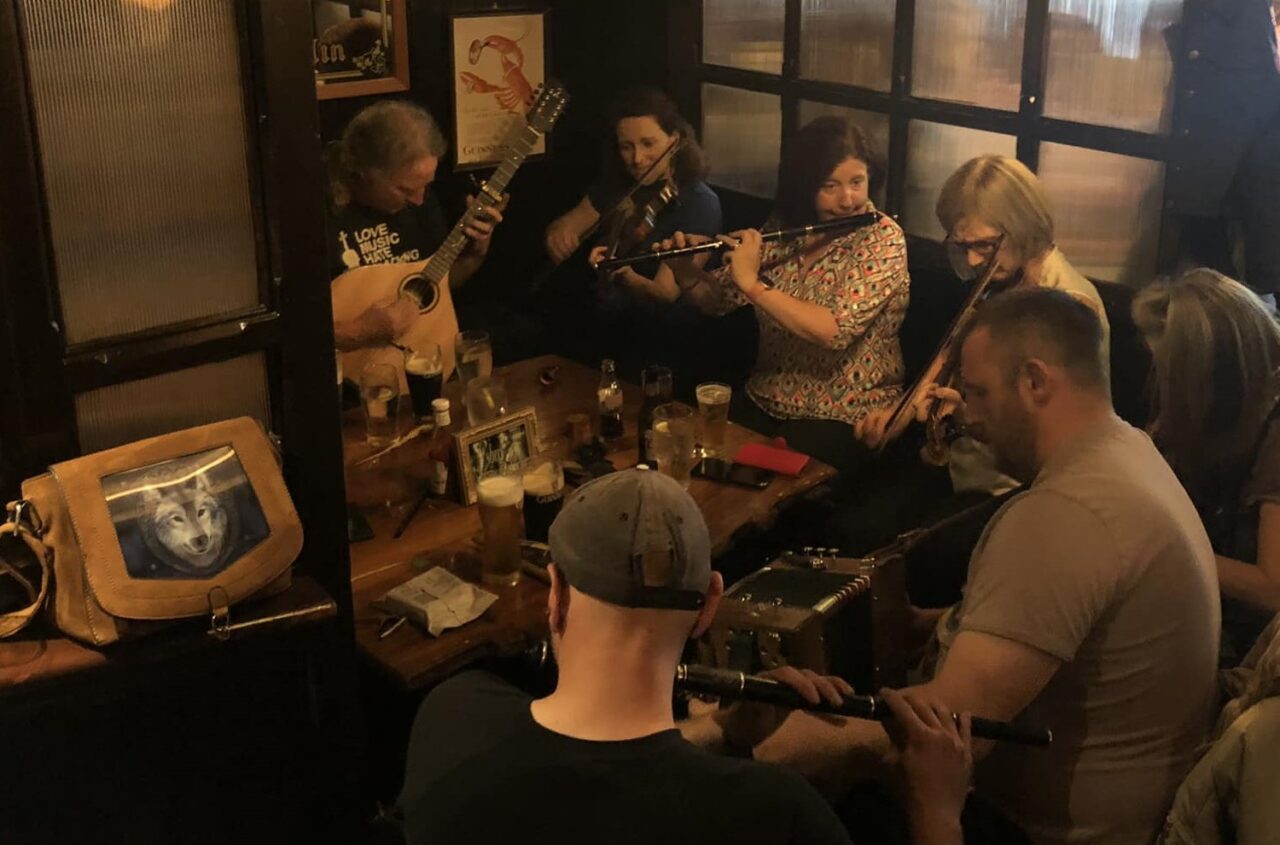 12 Pubs in the west of Ireland with traditional Irish music sessions ...